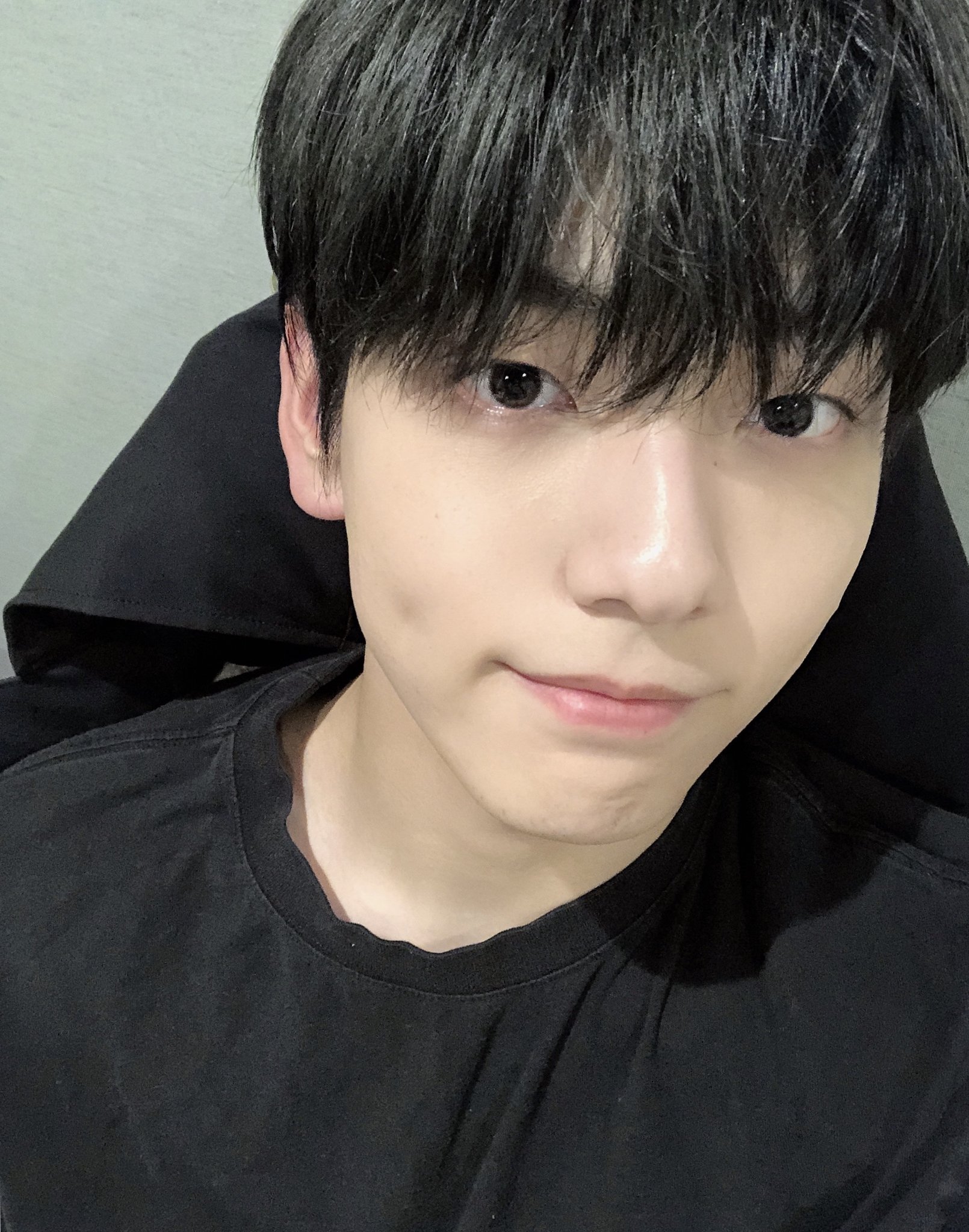 TXT スビン 久しぶりのすっぴんセルカをTwitterに公開 - DANMEE ダンミ