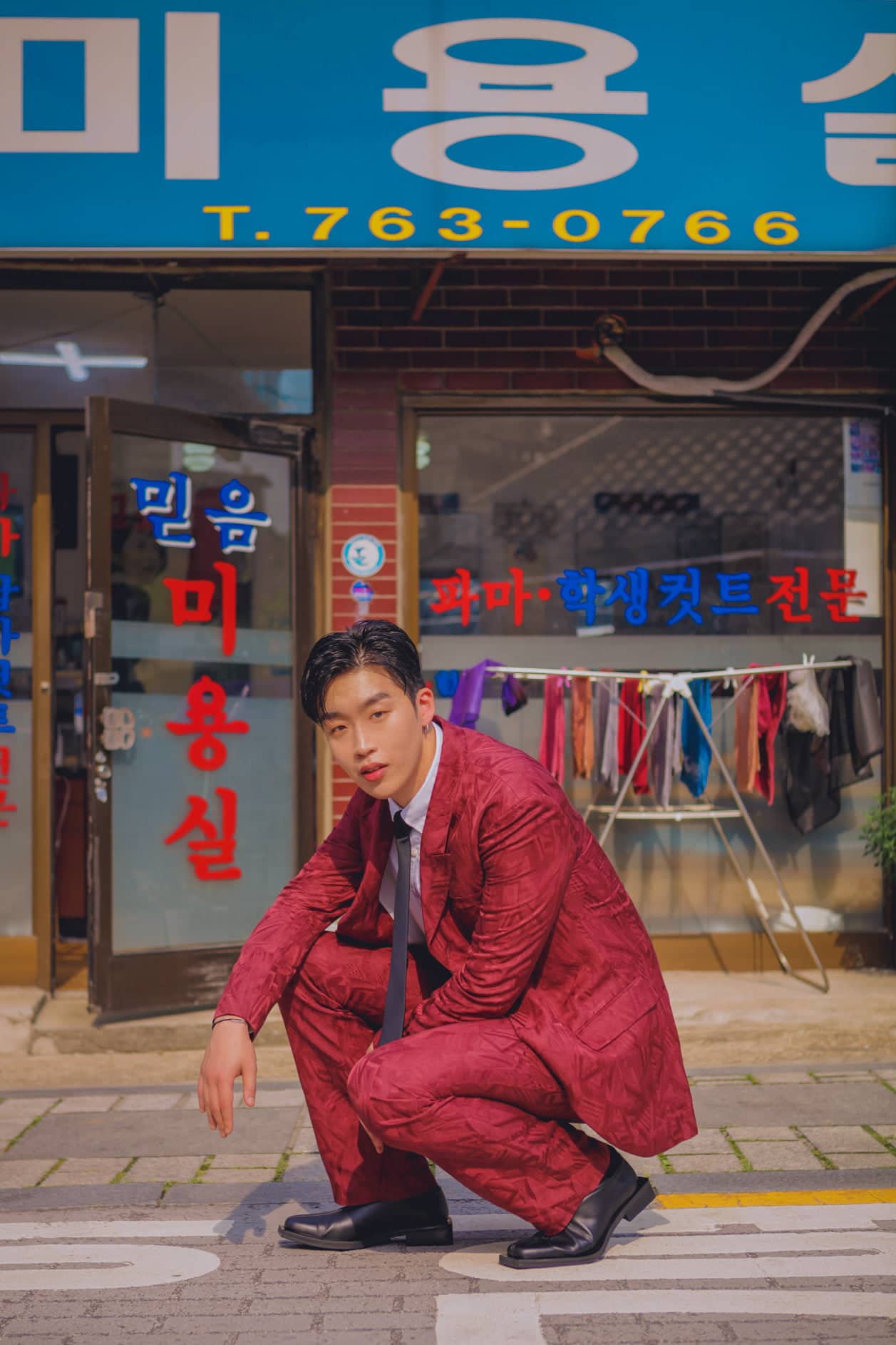 「BTS Vが背中を押してくれた」Peakboyが'ウガファミリー'と言えなかった理由 - DANMEE ダンミ