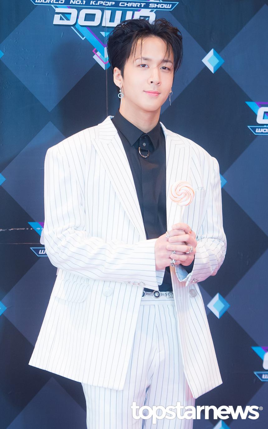 VIXX ラビ 単独コンサート『REVOIR』のMV公開‥歴代級のステージを予告 - DANMEE ダンミ