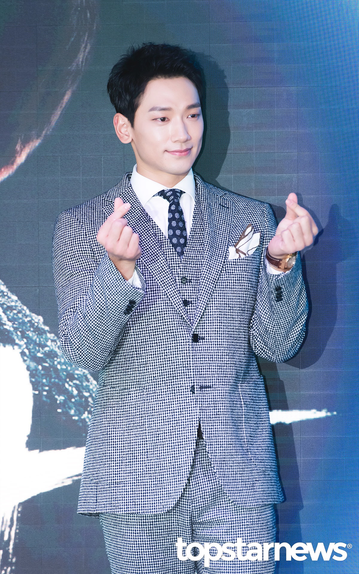 【KPOPクイズ】初めて東京ドームに立った韓国人アーティストは？ - DANMEE ダンミ