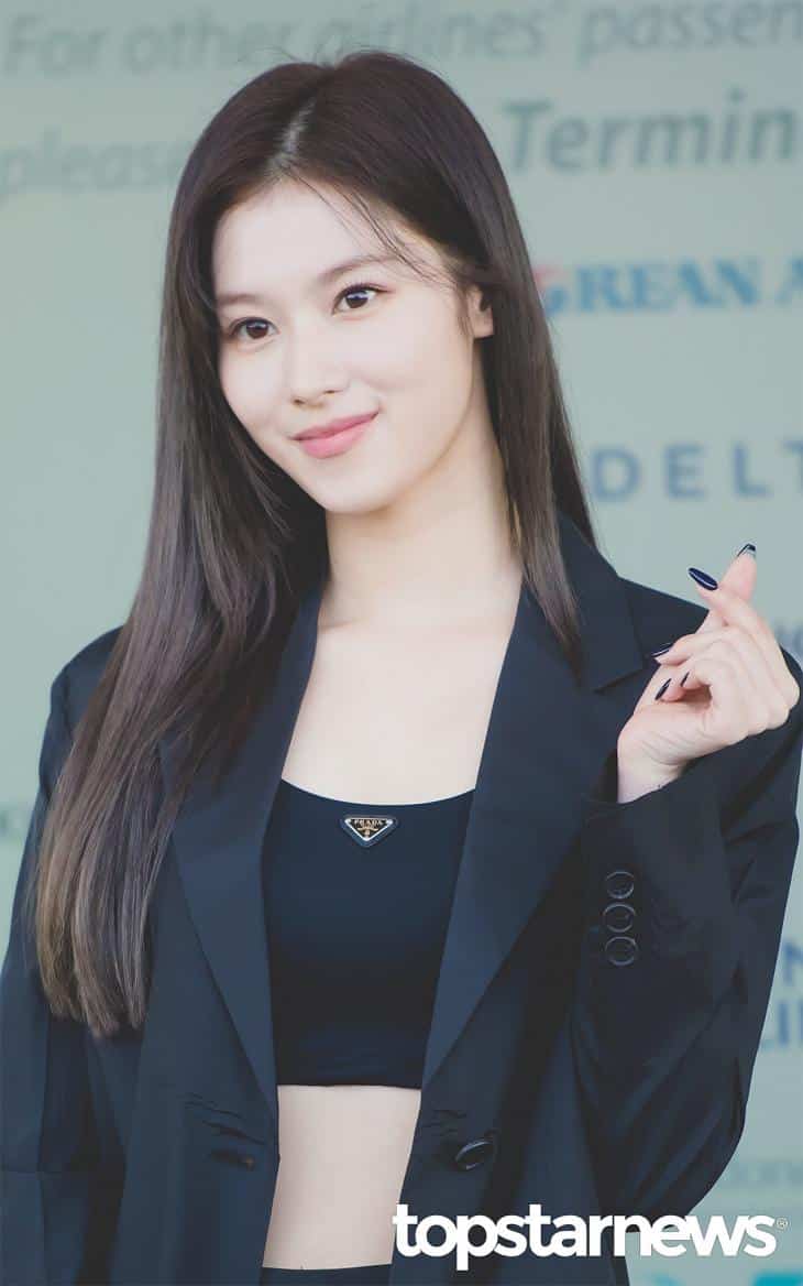 TWICE サナ 韓国サッカーファンの間で有名な理由･･あの「VAR」ダンス？ - DANMEE ダンミ