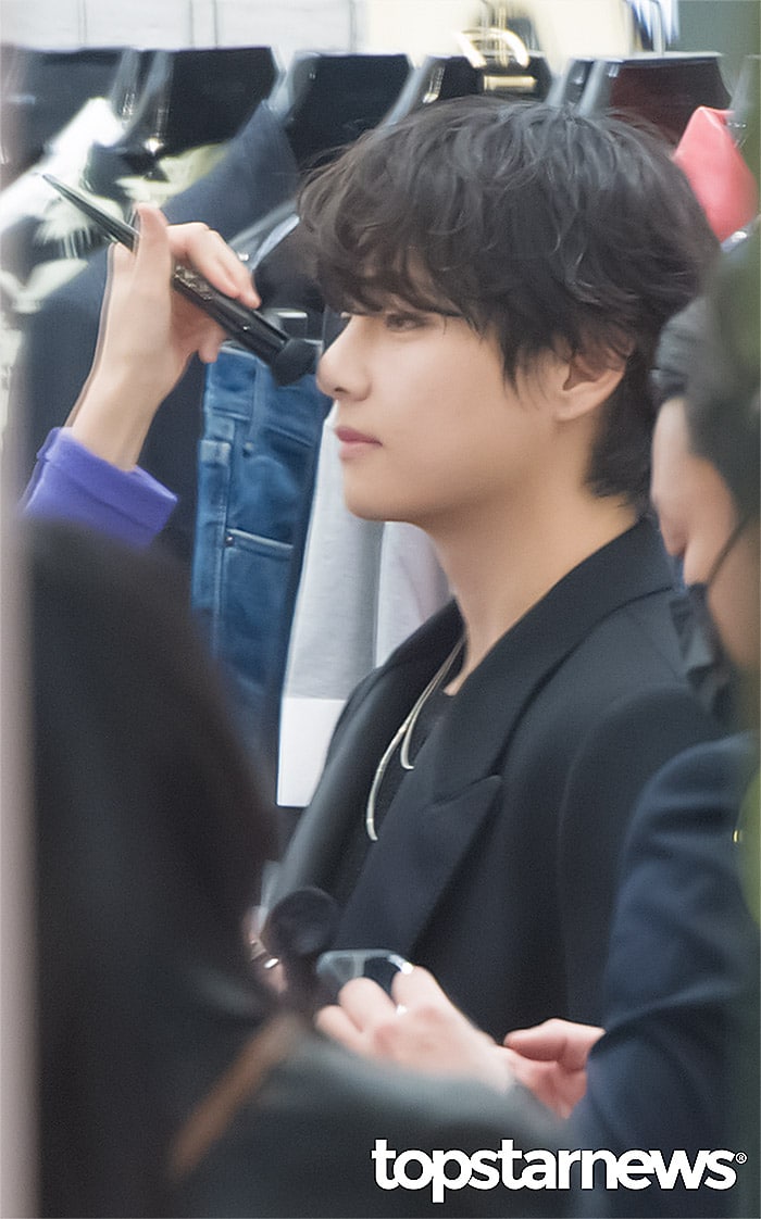 BTS V「セリーヌ」ポップアップストアオープン記念イベントに参加！(PHOTO 6枚) - DANMEE ダンミ