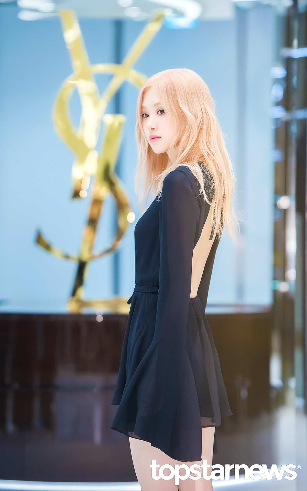 BLACKPINK ロゼ「サンローラン」ポップアップストアオープン記念イベントに参加！(PHOTO 5枚) - DANMEE ダンミ