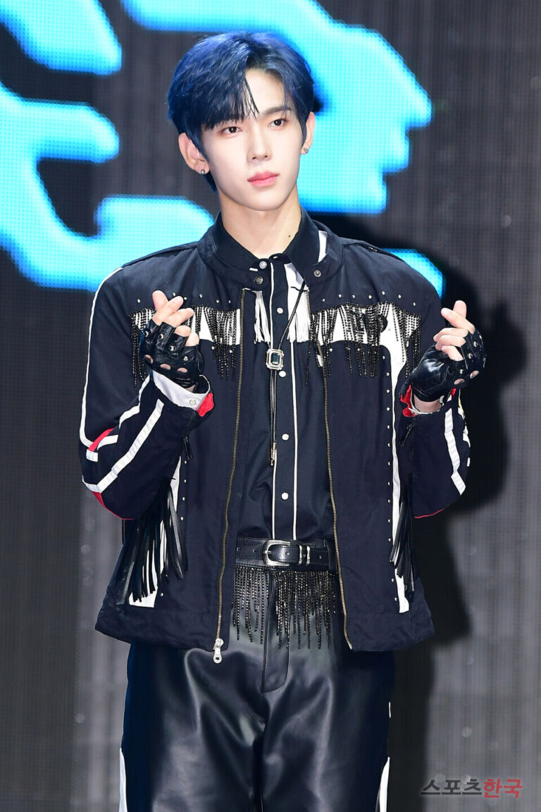 LUN8 ファーストミニアルバム「CONTINUE？」発売記念ショーケース(PHOTO23枚) - DANMEE ダンミ