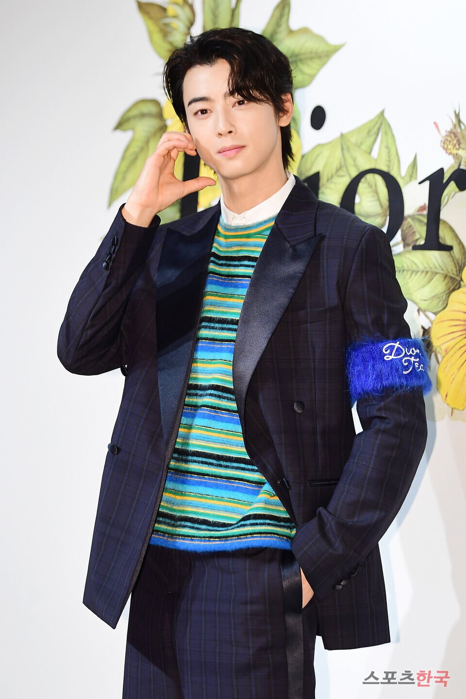 ASTRO チャウヌ「DIOR」ポップアップイベントに参加！(PHOTO4枚) - DANMEE ダンミ