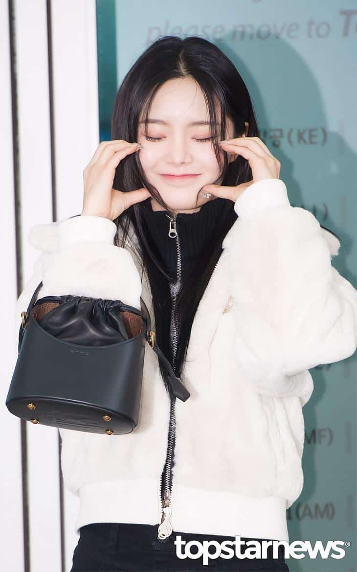 FIFTY FIFTYキナ「2023ビルボード・ミュージック・アワード」出席のため出国！(PHOTO5枚) - DANMEE ダンミ