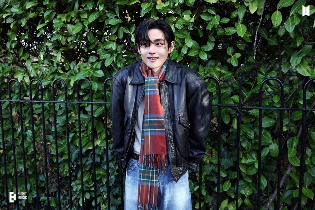 BTS V「魅惑的な瞳の持ち主 K-POP「眼天才」決定戦」の第1位に！ - DANMEE ダンミ