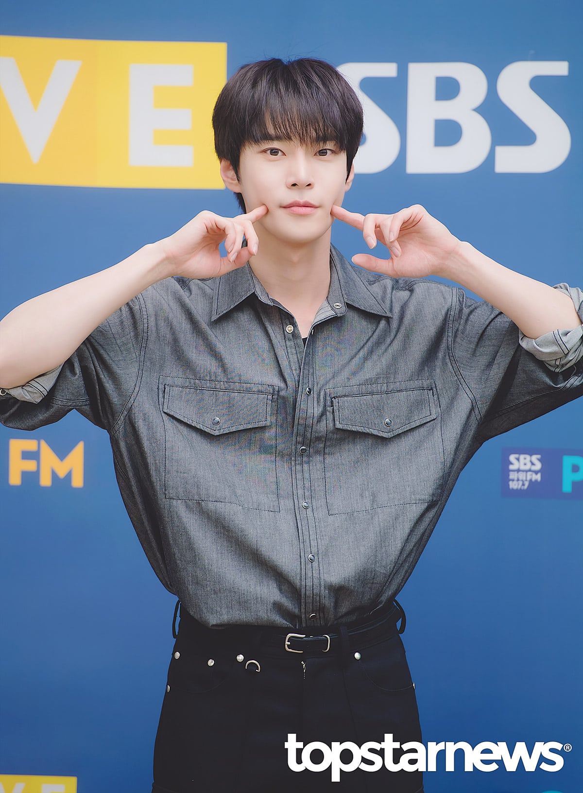 NCT ドヨン、SBSパワーFM「2時脱出カルトショー」の収録に参加！(PHOTO5枚) - DANMEE ダンミ