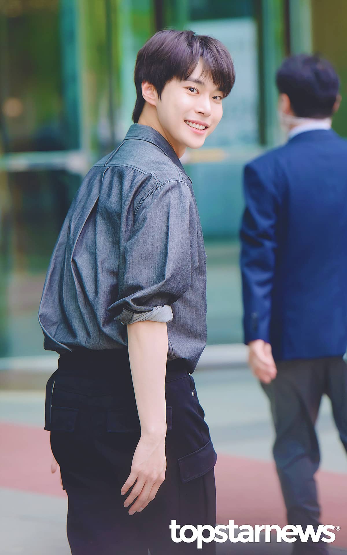 NCT ドヨン、SBSパワーFM「2時脱出カルトショー」の収録に参加！(PHOTO5枚) - DANMEE ダンミ