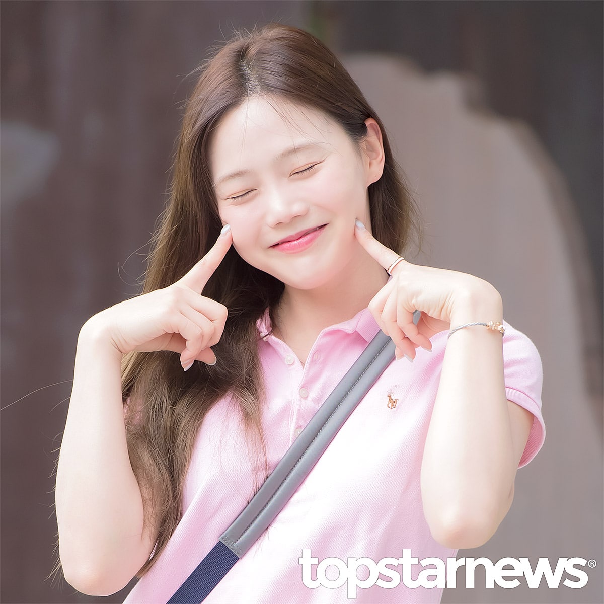 OH MY GIRL ヒョジョン、SBSパワーFM「パワータイム」の収録に参加！(PHOTO5枚) - DANMEE ダンミ