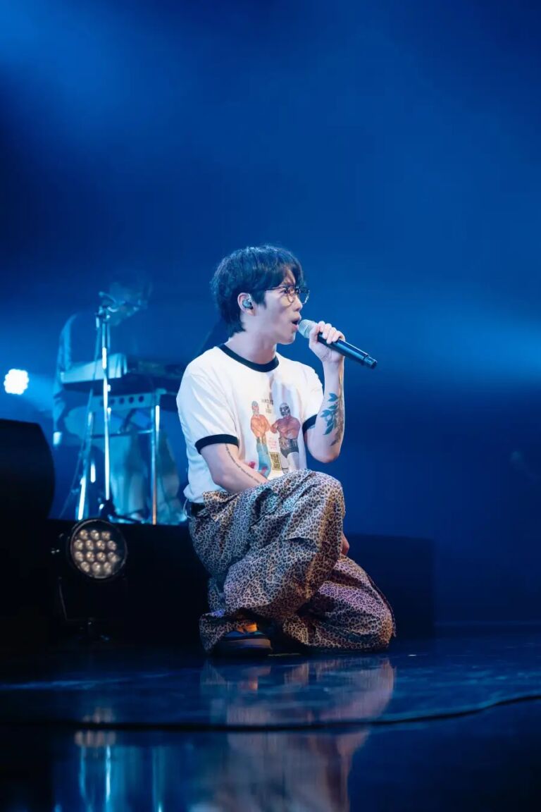 10CM「また、もっと近くで会えることを願っています」･･超満員Zepp公演大成功に感謝 - DANMEE ダンミ