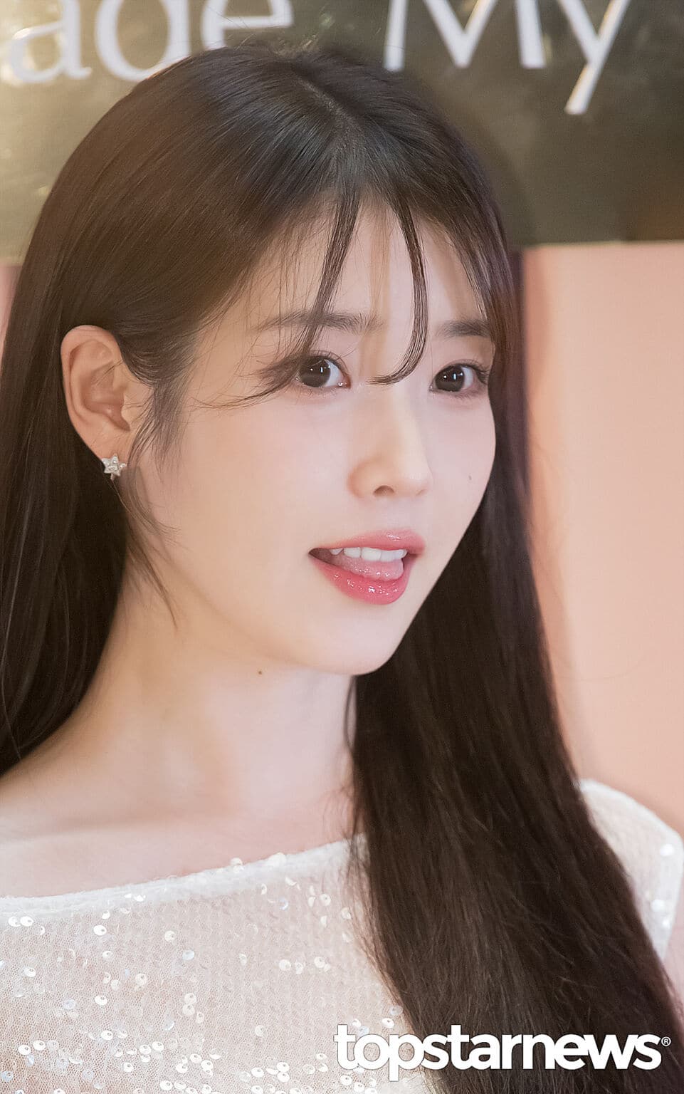 IU、米コスメブランド「エスティ ローダー」のポップアップストアオープン記念イベントに出席！(PHOTO5枚) - DANMEE ダンミ