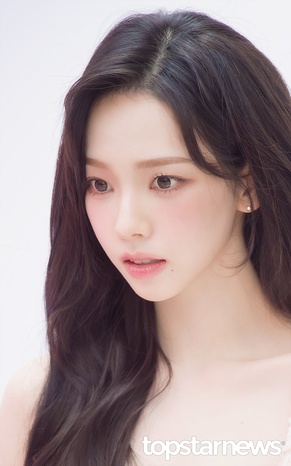 aespa カリナ、ブランド「MUSINSA BEAUTY」のイベントに出席！(PHOTO10枚) - DANMEE ダンミ