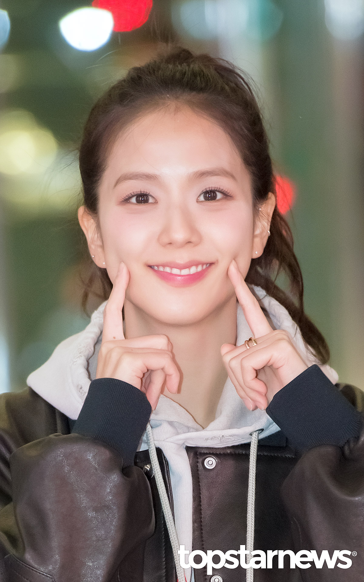 BLACKPINK ジス、SBSパワーFM「ウェンディのヤングストリート」の収録に参加！(PHOTO7枚) - DANMEE ダンミ