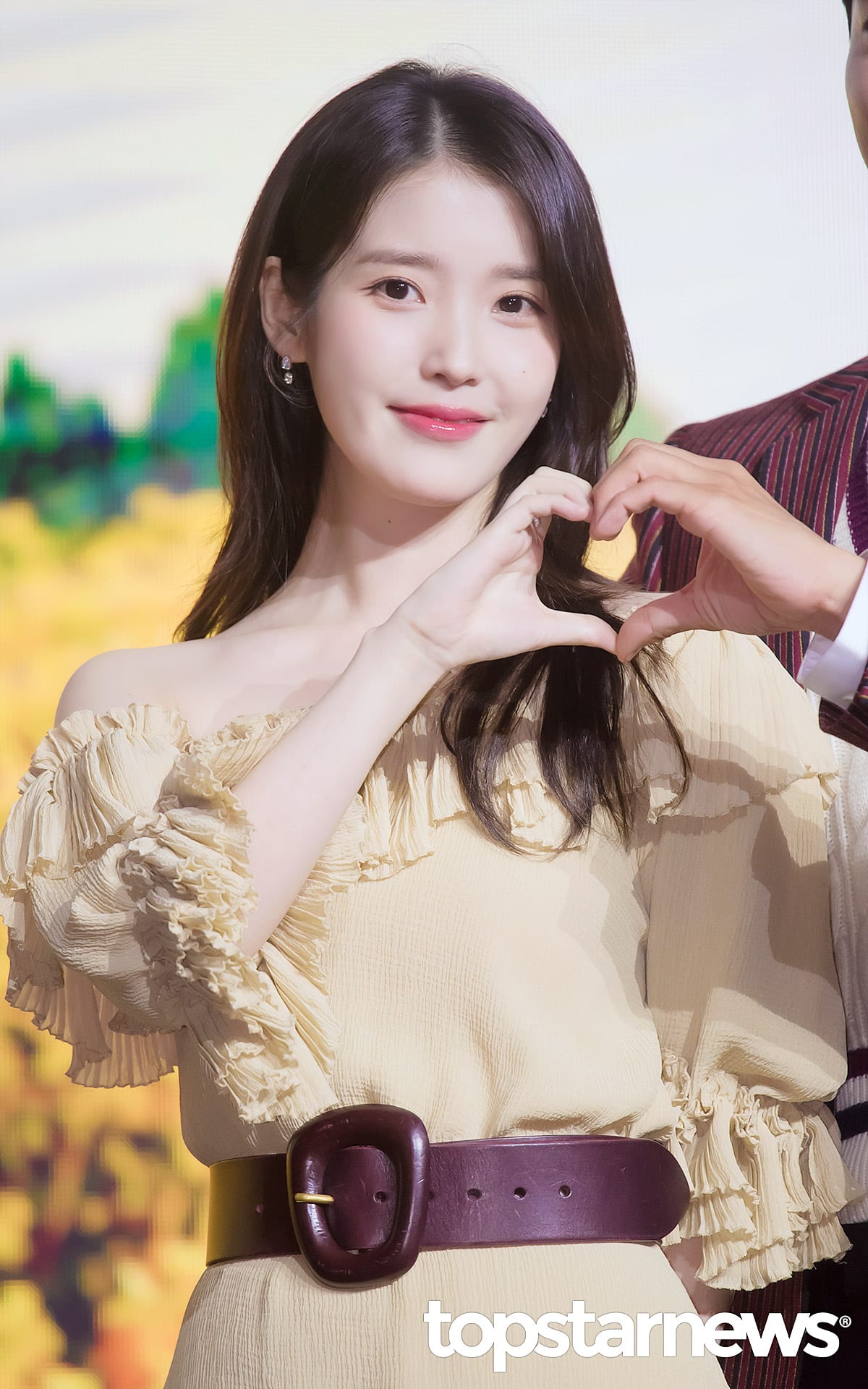 IU × パク・ボゴム、Netflixオリジナルドラマ「おつかれさま」の制作発表会に出席！(PHOTO15枚) - DANMEE ダンミ
