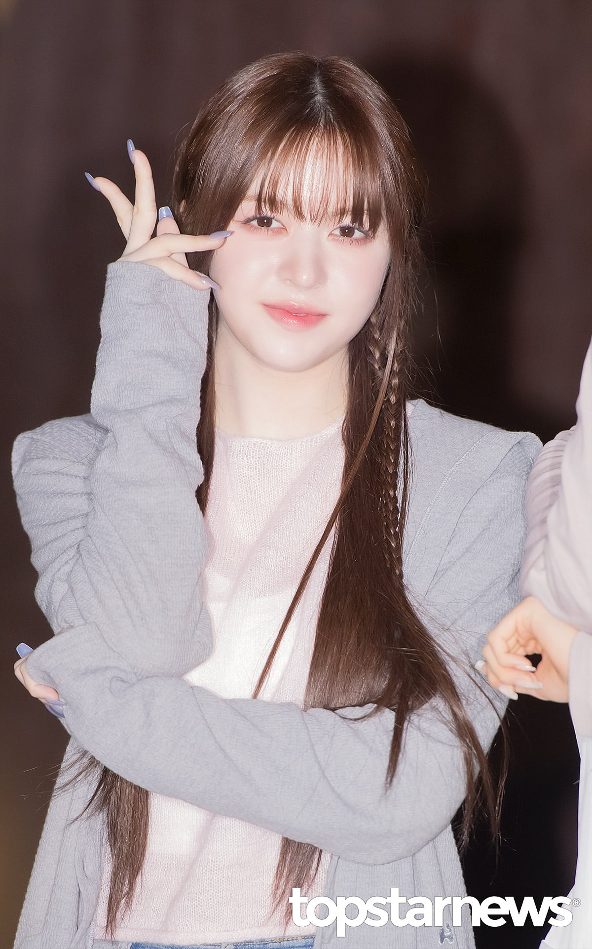 NMIXX、SBSパワーFM「ウェンディのヤングストリート」の収録に参加！(PHOTO7枚) - DANMEE ダンミ