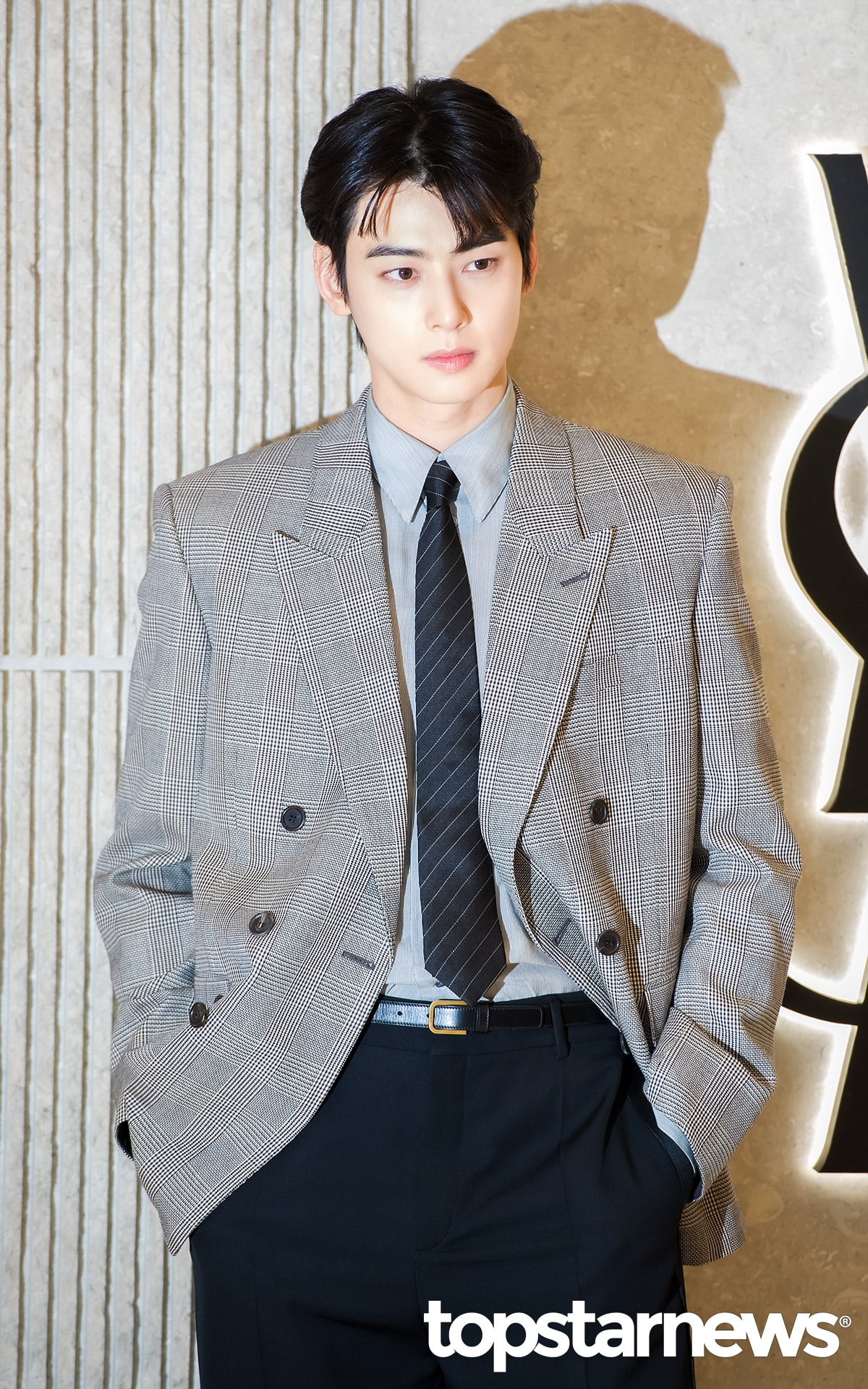 ASTRO チャウヌ、ブランド「Saint Laurent」のイベントに出席！(PHOTO7枚) - DANMEE ダンミ