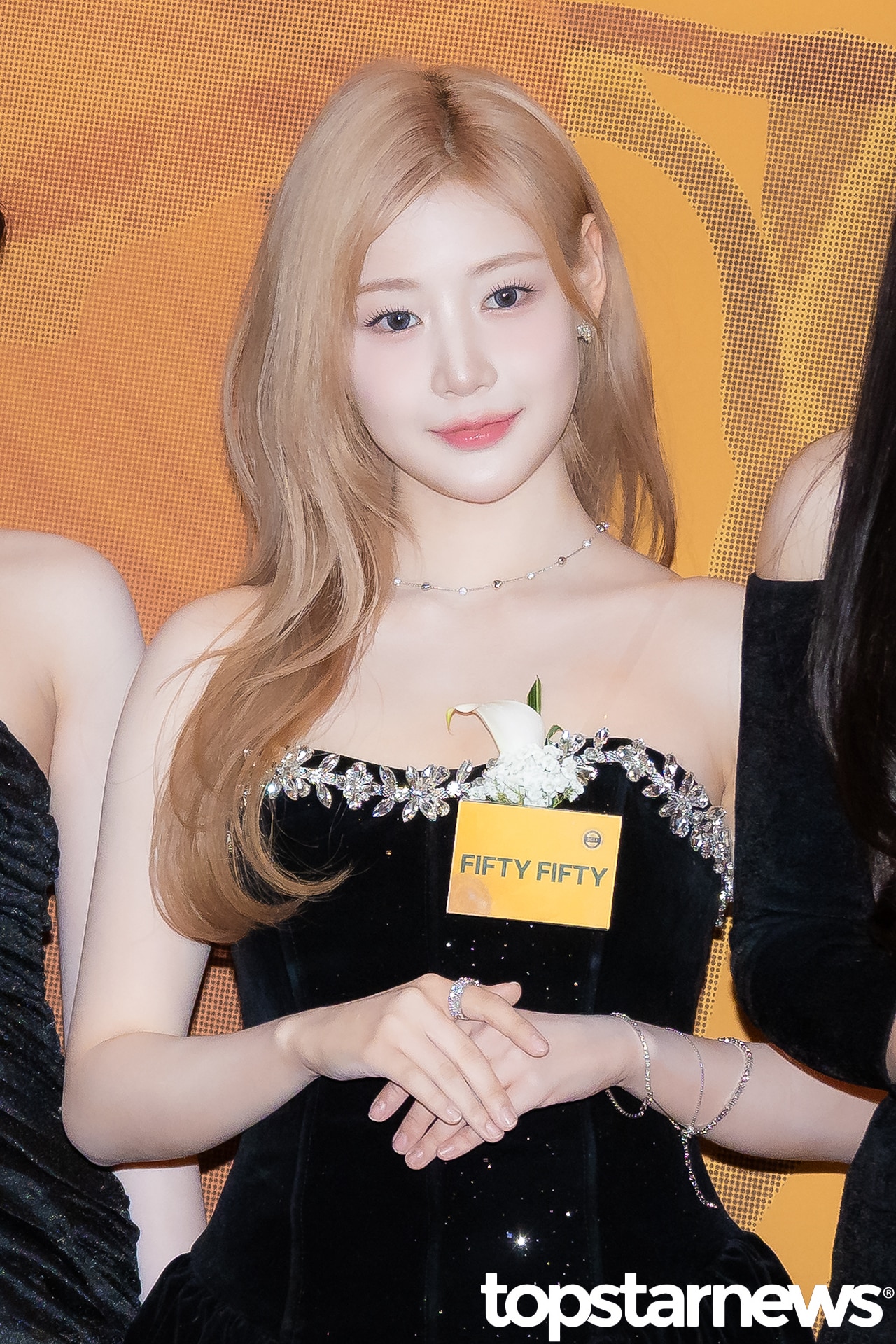 FIFTY FIFTY「2025ブランド顧客忠誠度大賞」に出席！(PHOTO8枚) - DANMEE ダンミ