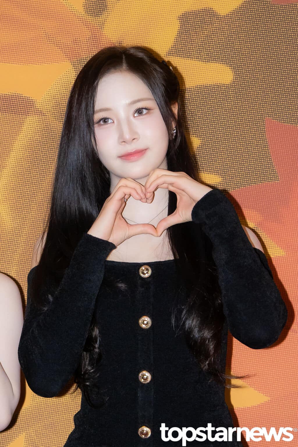 FIFTY FIFTY「2025ブランド顧客忠誠度大賞」に出席！(PHOTO8枚) - DANMEE ダンミ