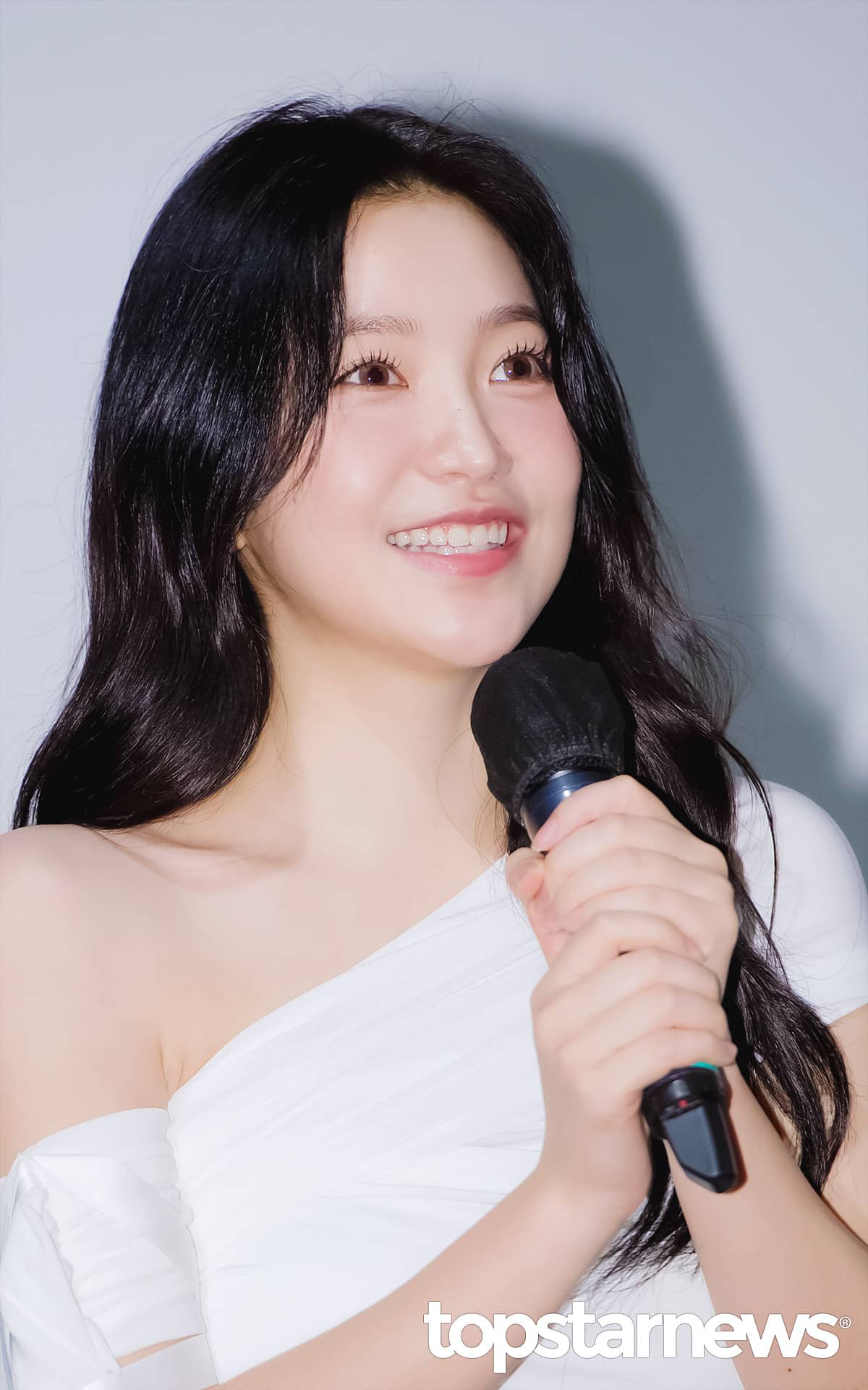 Red Velvet キム・イェリム、韓国映画「降霊：幽霊遊び」舞台挨拶に出席！(PHOTO5枚) - DANMEE ダンミ