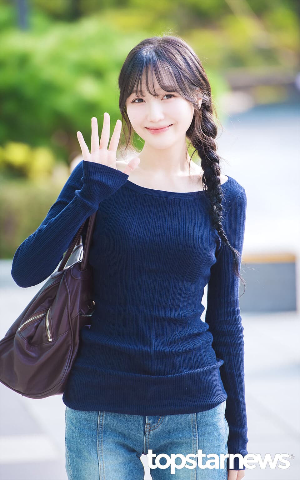 LOVELYZ リュ・スジョン、SBSパワーFM「2時脱出カルトショー」の収録に参加！(PHOTO3枚) - DANMEE ダンミ