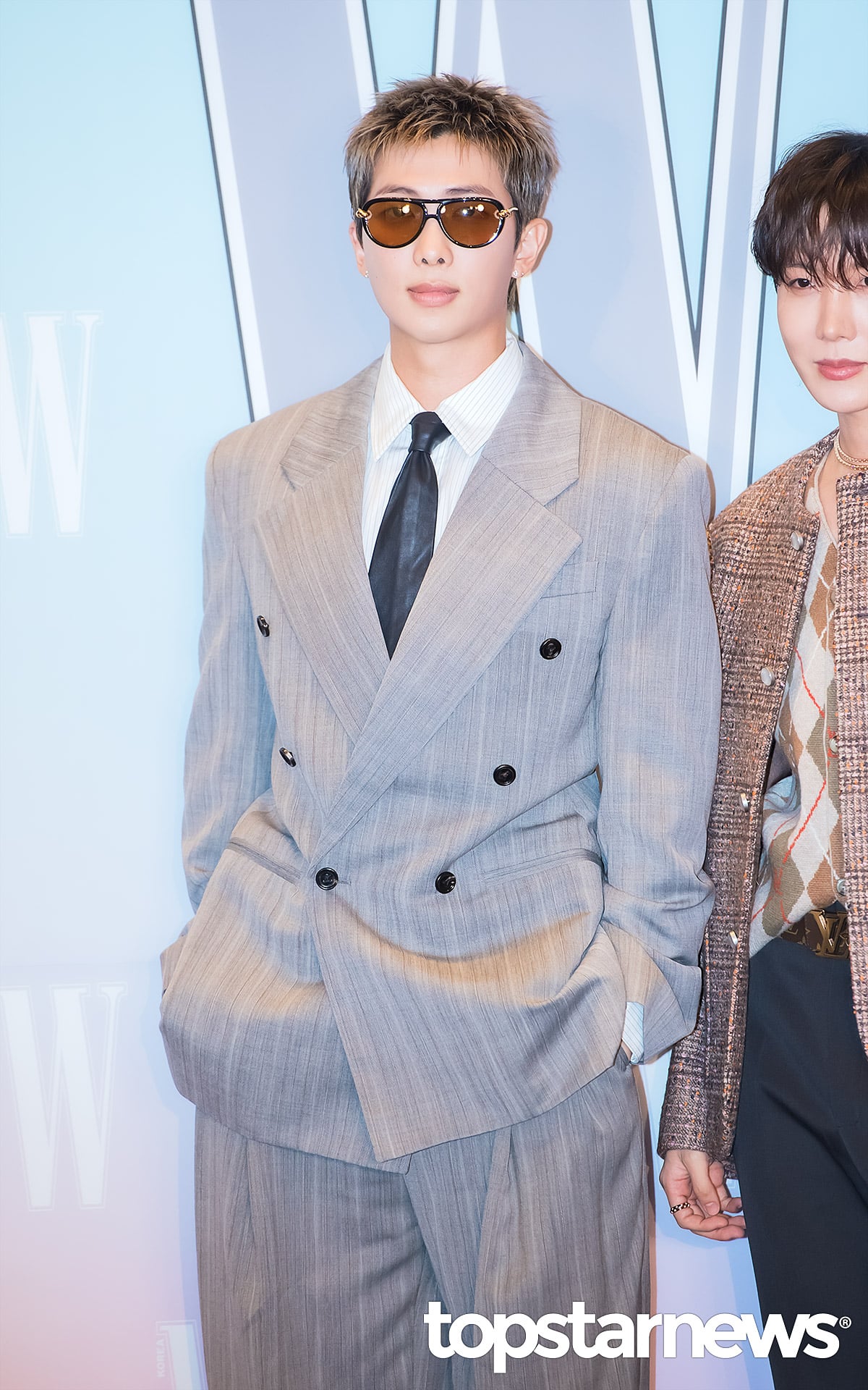 BTS RM & J-HOPE & V、ファッション誌「W Korea」のイベントに出席！(PHOTO4枚) - DANMEE ダンミ
